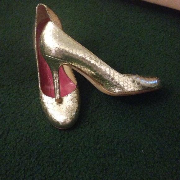 kate spade | Shoes | Metallic Gold Crackling Snake Skin Textured Pump ...