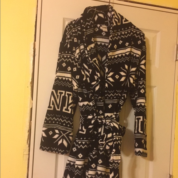 PINK Victoria's Secret | Intimates & Sleepwear | Pink Fuzzy Robe | Poshmark
