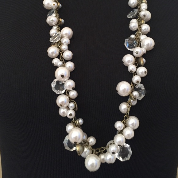 Chloe + Isabel | Jewelry | New Chloe Isabel Pearl And Crystal Necklace ...
