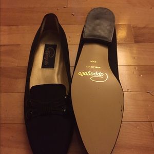 Pappagallo | Shoes | Vintage Pappagallo Black Tuxedo Flat Pristine ...