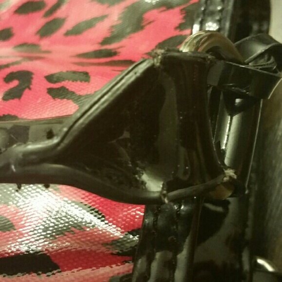 Betsey Johnson | Bags | Betsey Johnson Betseyville Hot Pink Leopard ...