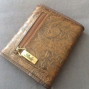 36% off Relic Handbags - Relic wallet from Lola's closet on Poshmark