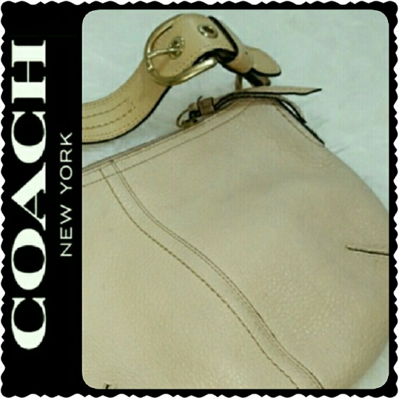 76% off Coach Handbags - Coach Leather Purse from !'s closet on Poshmark