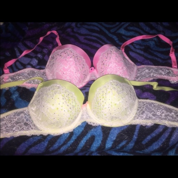 Victoria's Secret | Intimates & Sleepwear | 2 Victoria Secret Bras ...