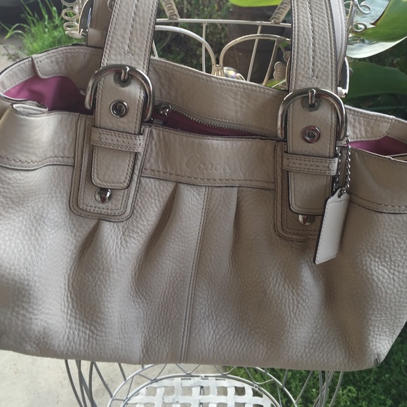 Coach Leather Bag Large Cream Color - Gem