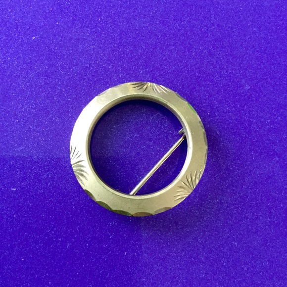 Vintage | Jewelry | Vintage Circle Pin | Poshmark