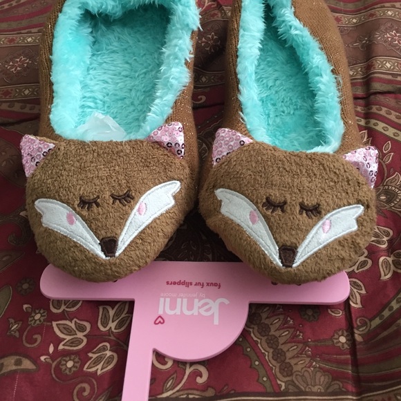 Shoes | Cute Fuzzy Slippers Sz 91 | Poshmark