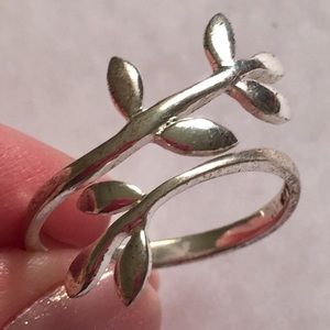 Blackbeards's Closet on Poshmark - @blackbeards