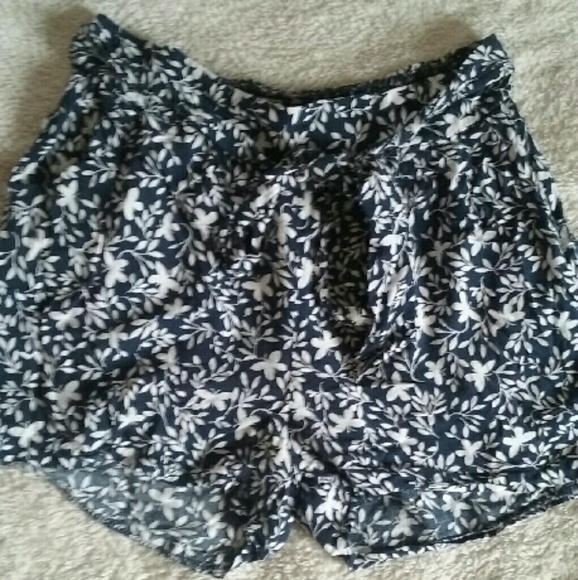 Tobi | Shorts | Crop Top Loose Shorts Outfit | Poshmark