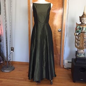 ! aaa!!'s Closet on Poshmark - @nicolepeachy