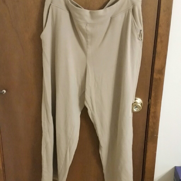 White Stag | Pants & Jumpsuits | Khaki Stretch Pants | Poshmark