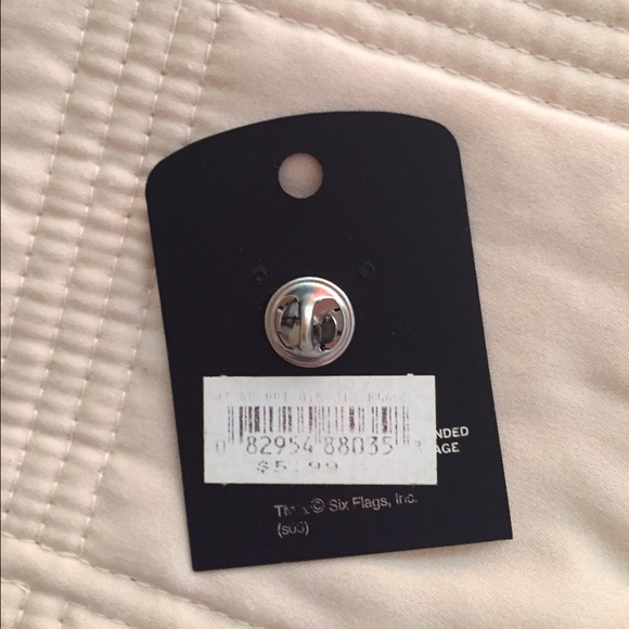 Six Flags | Accessories | Penelope Kitty Official Six Flags Pin | Poshmark