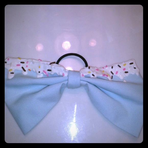Accessories | Kawaii Frosting Bow | Poshmark