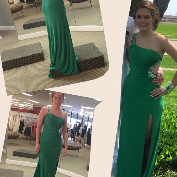 Dresses | Beautiful Emerald Green Prom Dress | Poshmark