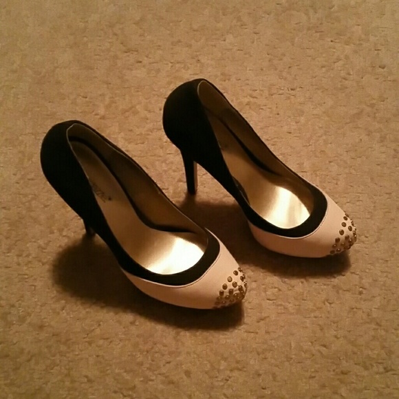 JustFab | Shoes | Designer Inspired Heels | Poshmark