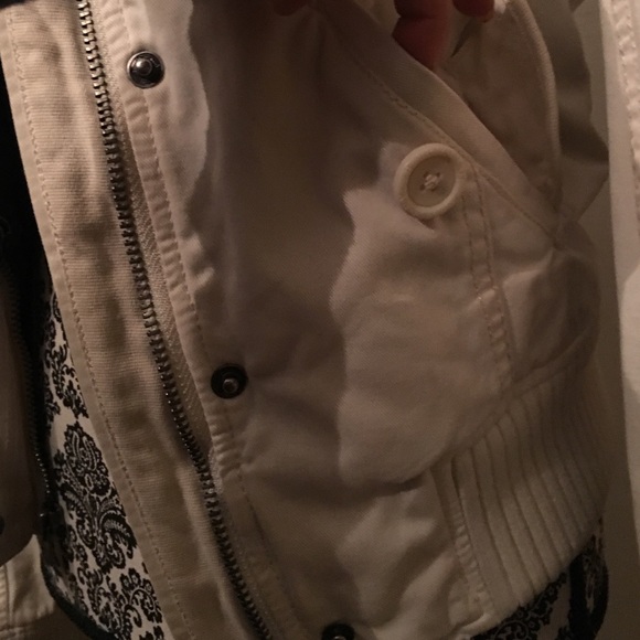 Abercrombie & Fitch | Jackets & Coats | Abercrombie And Fitch Cream ...