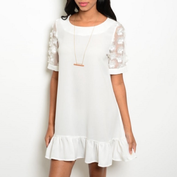 Dresses | White Ruffle Hem Shift Dress Floral Detail | Poshmark