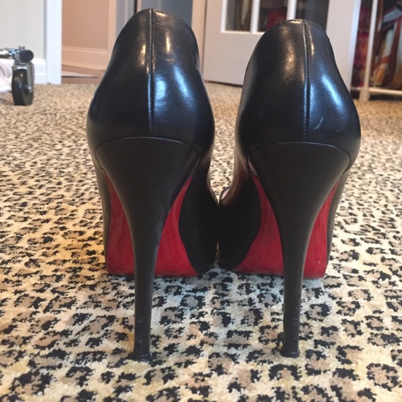 Authentic Classic Rare Black/Red Louboutins Sz 39 - Gem