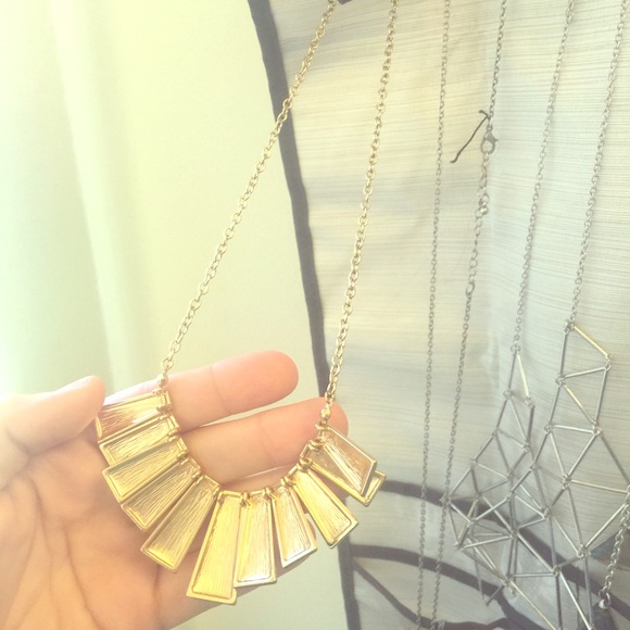 Forever 21 | Jewelry | Gold Forever 2 Necklace | Poshmark