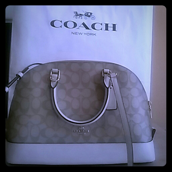 Coach | Bags | Coach Signature Sierra In Light Khaki Chalk | Poshmark