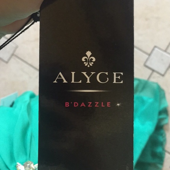 Alyce Paris | Dresses | Alyce Green Prom Dress | Poshmark