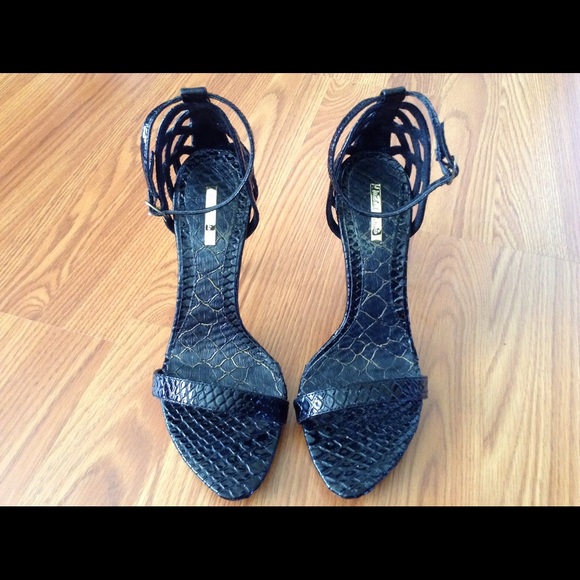 Michael Antonio | Shoes | Black Faux Animal Skin Sandals | Poshmark