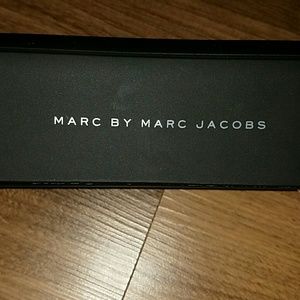 Marc by Marc Jacobs - Marc by Marc Jacobs Black Vinyl Sunglasses Case ...