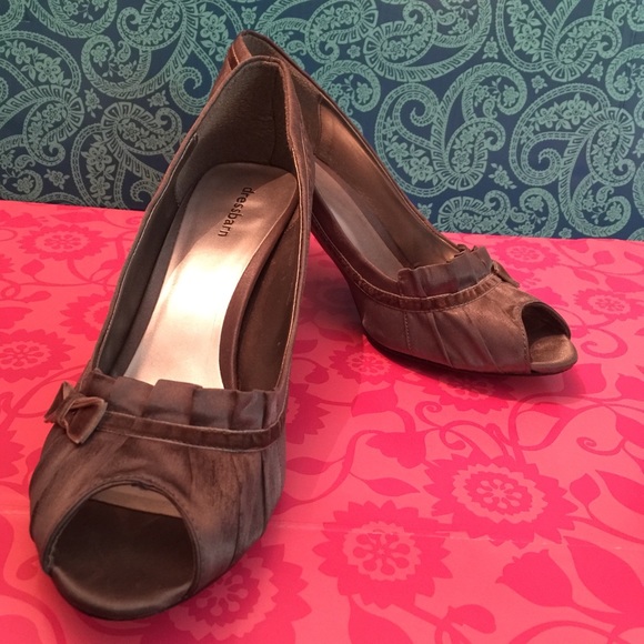 Dress Barn | Shoes | Gray Satin Shoes | Poshmark