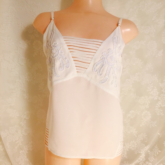 Ark & Co | Tops | Unique White Top Final Clearance | Poshmark