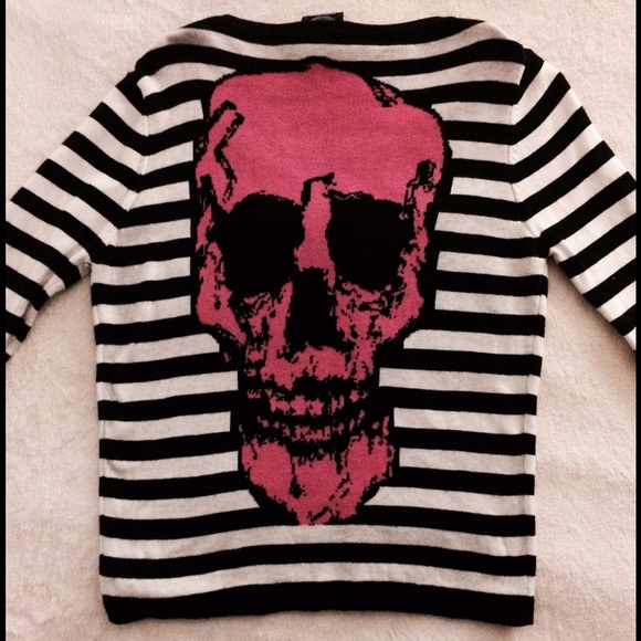 Hot Topic | Sweaters | Hot Topic Skull Sweater | Poshmark