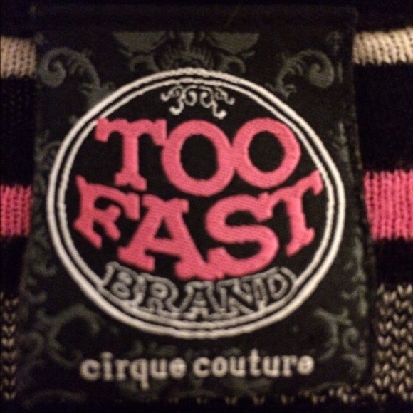 Hot Topic | Sweaters | Hot Topic Skull Sweater | Poshmark