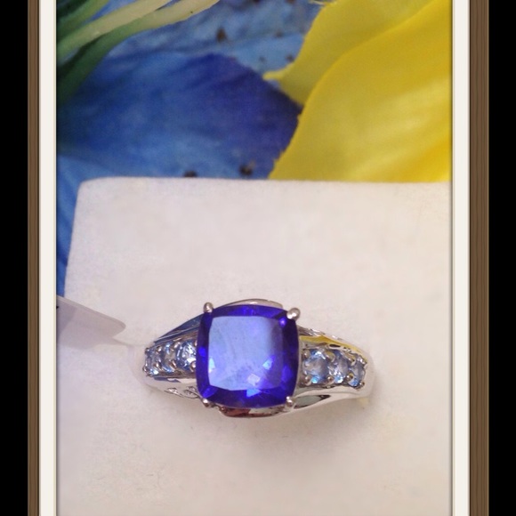 Host Pick | Jewelry | Royal Blue Quartz Blue Topaz | Poshmark