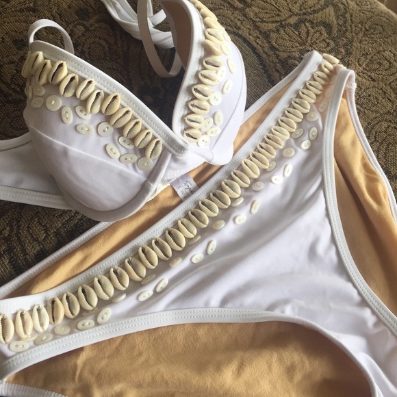 Spiegel | Swim | Spiegel Seashell Embellishment Bikini Sz 8 Used | Poshmark