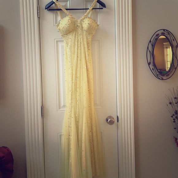 Pale Yellow Sequin/Rhinestone Gown - Gem