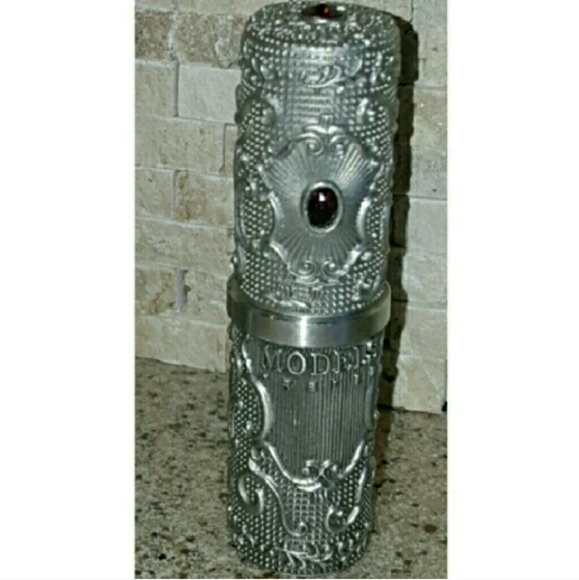 YBF | Makeup | 225 Hproyalty Collection Lipstick | Poshmark