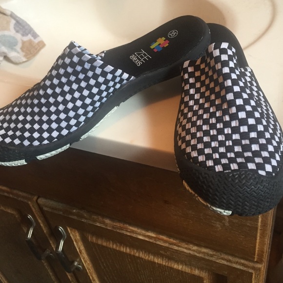 Zee Alexis | Shoes | Zee Alexis Shoe | Poshmark