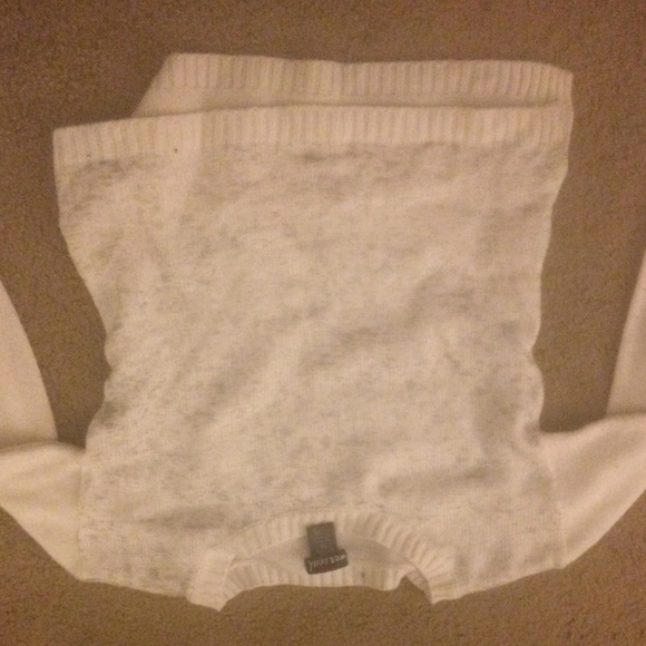 Wet Seal | Tops | White And Lightly Grey Wet Seal Xs Long Sleeve | Poshmark