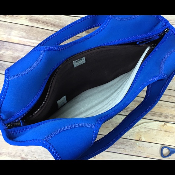 BUILT | Bags | Built Essential Tote Bag | Poshmark