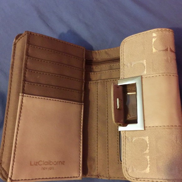 Liz Claiborne | Bags | Liz Claiborne Wallet | Poshmark