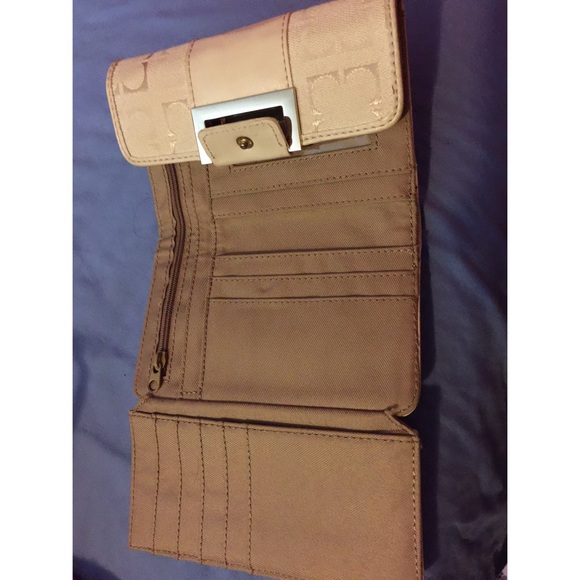 Liz Claiborne | Bags | Liz Claiborne Wallet | Poshmark