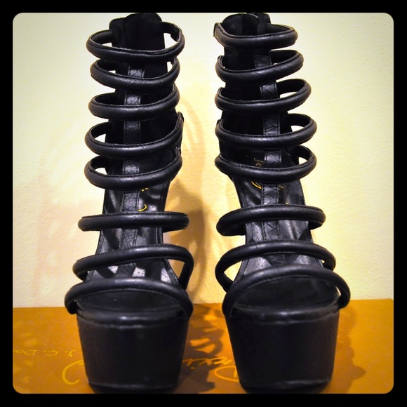 AKIRA | Shoes | Pumps Heels | Poshmark