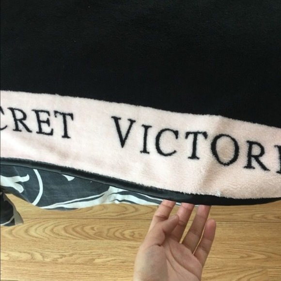 Victoria's Secret | Accessories | Vs Blanket | Poshmark