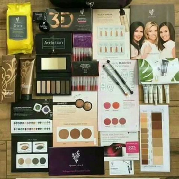 Younique | Makeup | Younique Presenters Kit | Poshmark