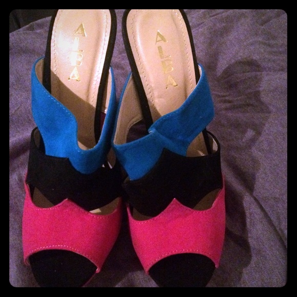 Alba | Shoes | Alba Tricolored Platform Wedge | Poshmark