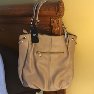 DS Bags on Poshmark