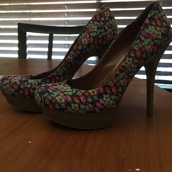 Jessica Simpson | Shoes | Jessica Simpson Floral Heels | Poshmark