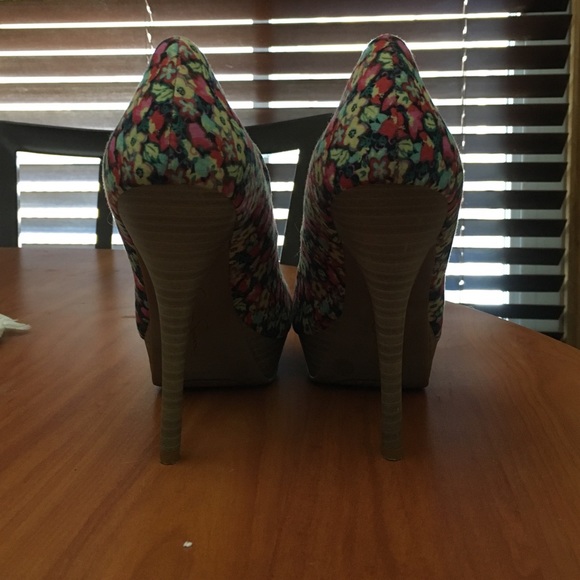 Jessica Simpson | Shoes | Jessica Simpson Floral Heels | Poshmark