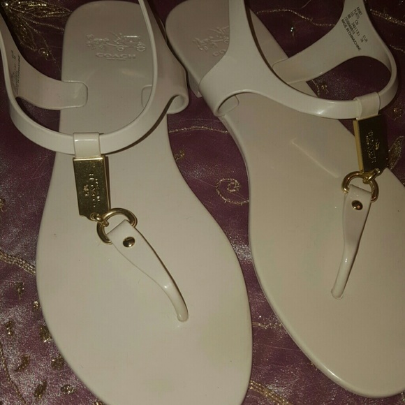 Coach Sandals With Gold Coach Logo Hardware - Gem