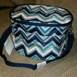 35% off Thirty-One Handbags - Brand New Thirty-one cinch sac feather ...