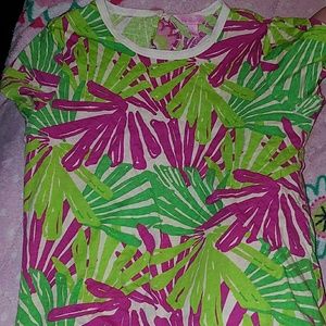 Lilly Pulitzer | Tops | Lilly Pulitzer Tshirt | Poshmark